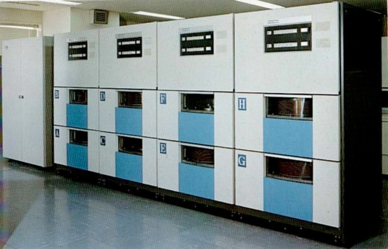 FACOM 477A Disk Pack Unit | IT History Society